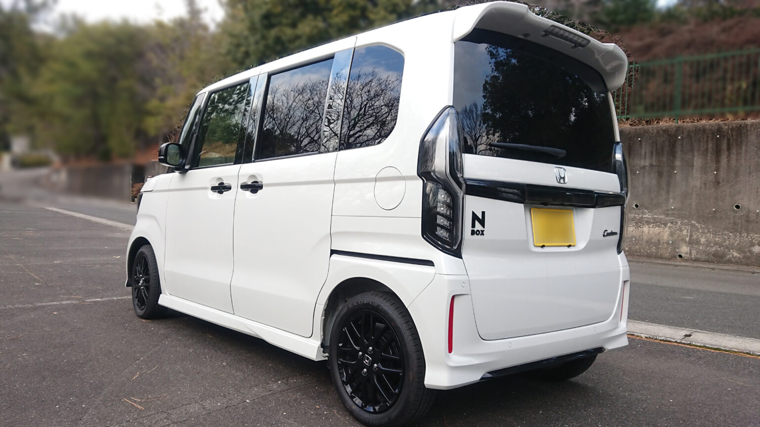 HONDA N-BOX 2022 STYLE+ BLACK に鏡面ブラックピラーでさらに質感爆上げ！😆 | momotaro blog
