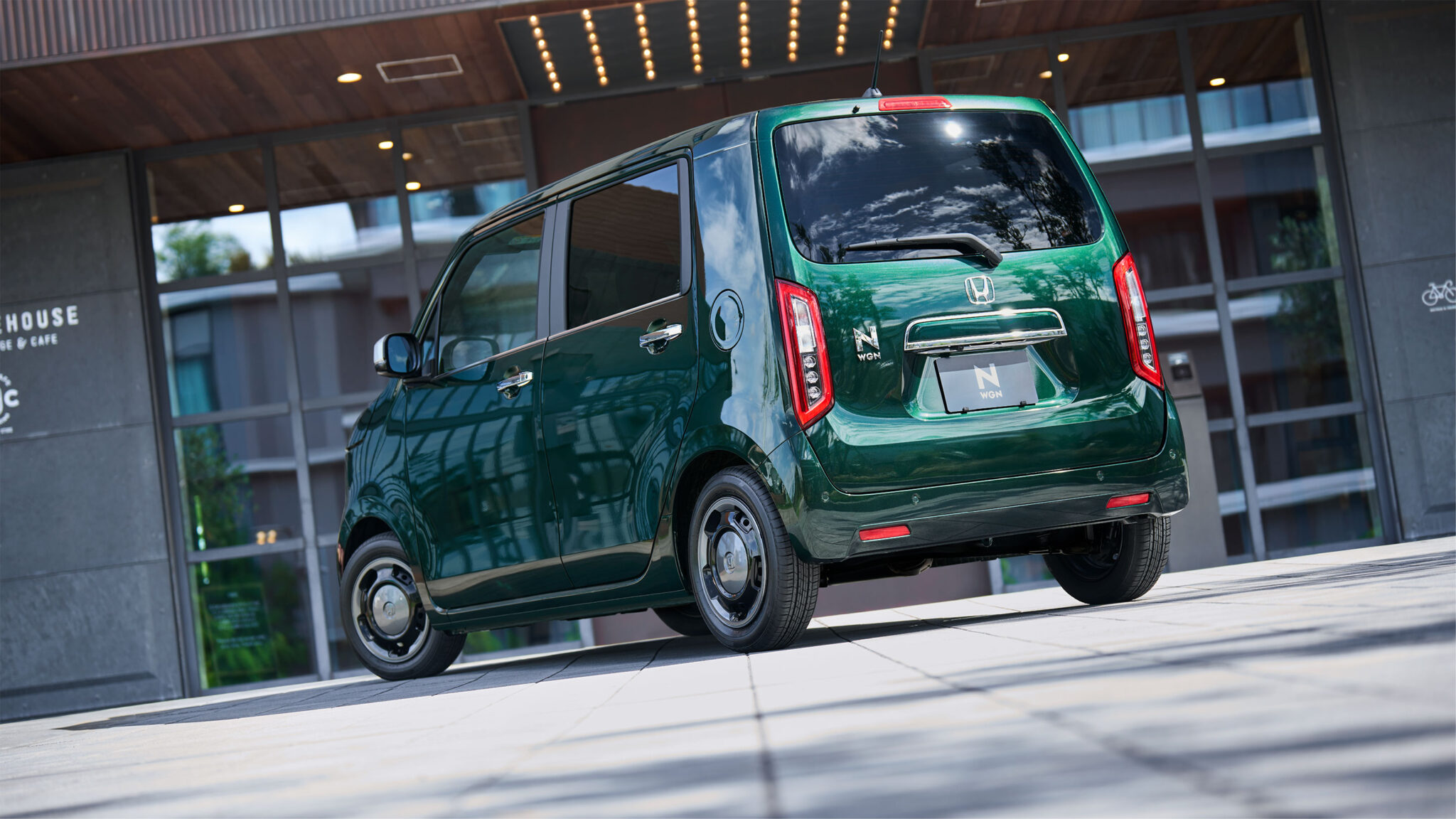 キター！「N STYLE+」第3弾！HONDA N-WGN 「STYLE+ BITTER」世界初公開！ホンダ初「急アクセル抑制機能」有償オプションに対応 | momotaro blog