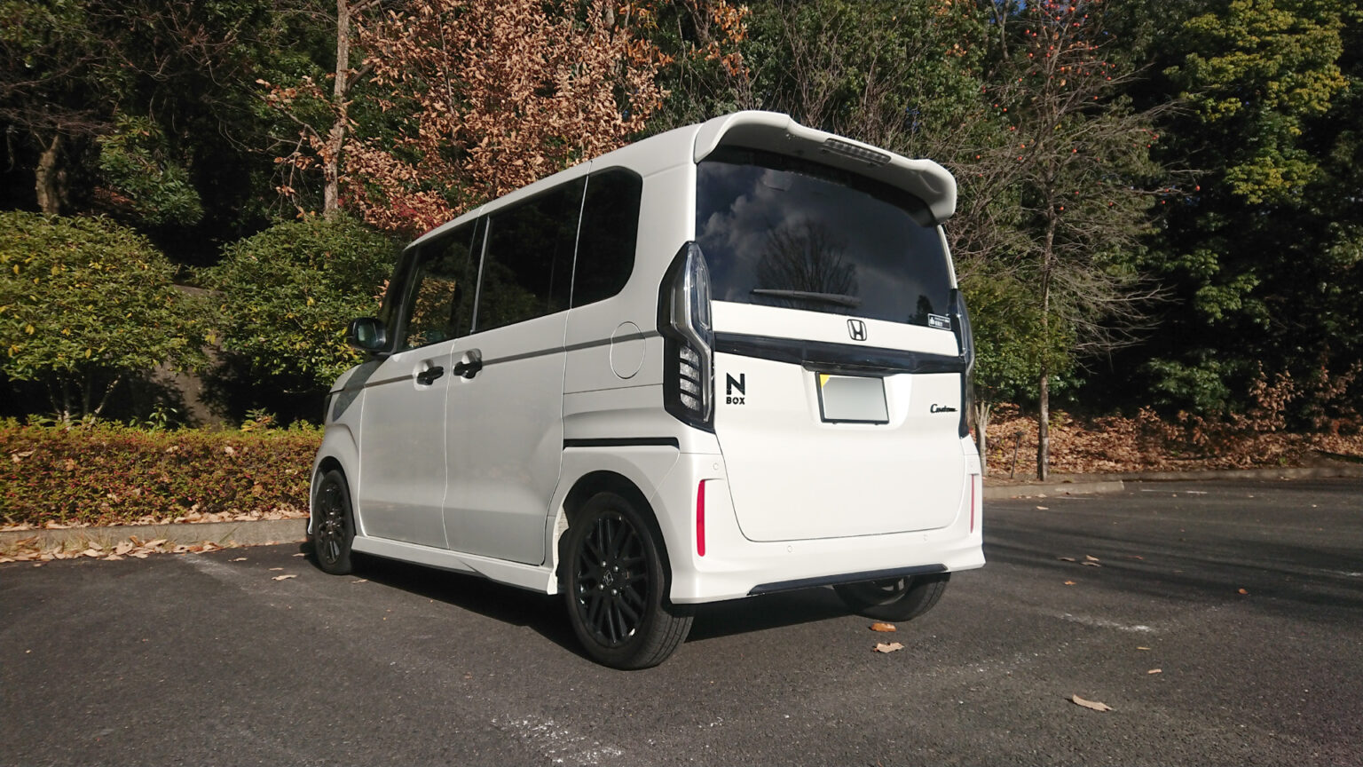 私のホンダ N-BOXカスタム 特別仕様車Lターボ 「STYLE+ BLACK」、本日納車から丸1年が経ちました。本当は洗車して写真を撮り ...